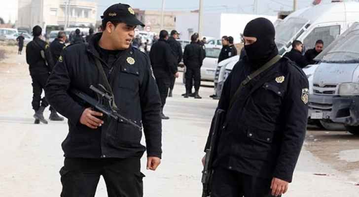 الإعدام لـ 8 إرهابيين بقضية تفجير حافلة أمن تونسية رؤيا الإخباري